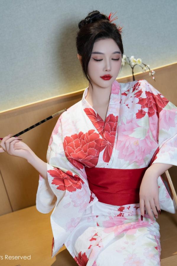 [XiuRen]高清写真图 2024.09.25 No.9208 杨晨晨Yome 美腿性感-秀人网套图