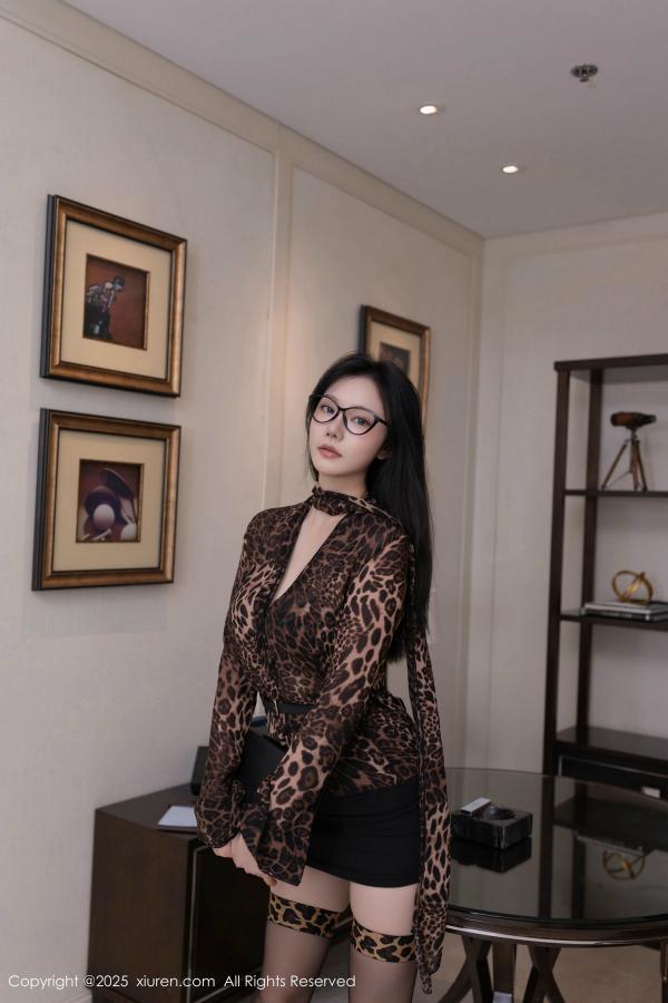 [XiuRen]高清写真图 2025.01.21 No.9794 安然anran 黑丝美腿-秀人网套图